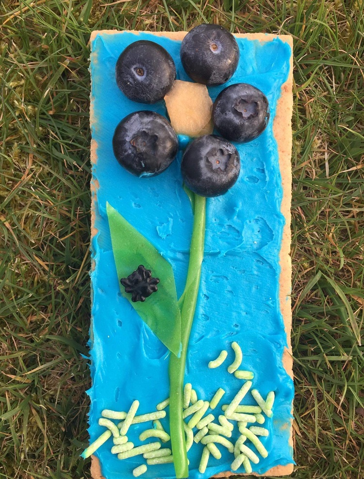 Spring Grahams Edible Craft | AllMomDoes