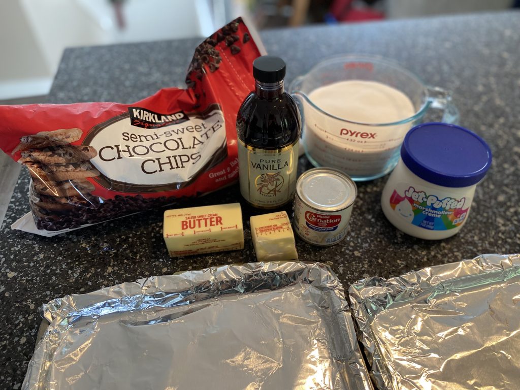 Easy Christmas Fudge | AllMomDoes